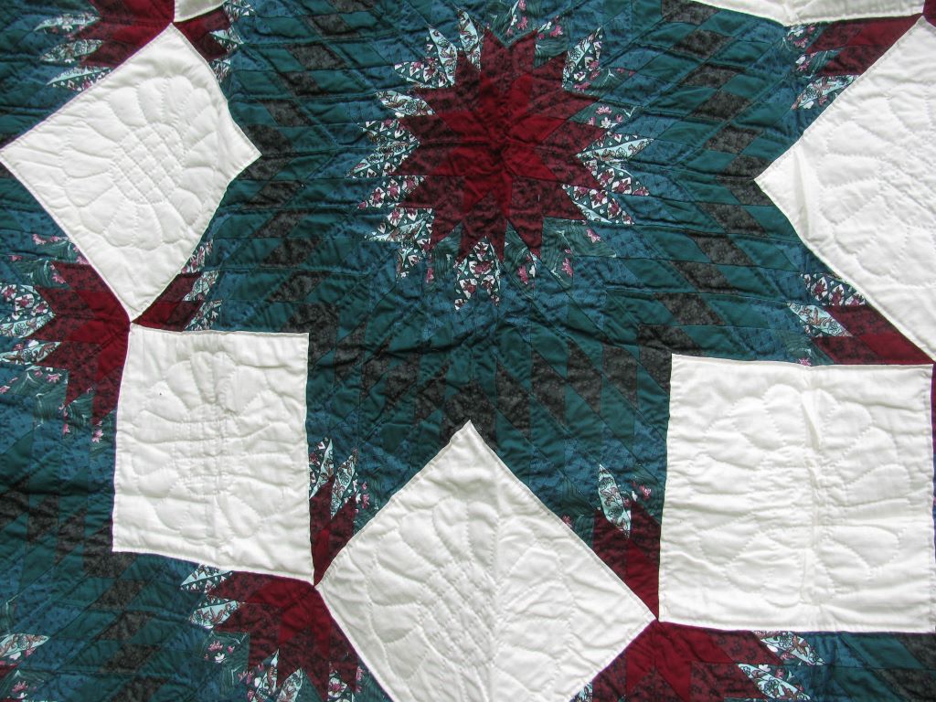 Nostalgia 1980s Donna Sharp Broken Star Original Quilt - Lace & Linens Co